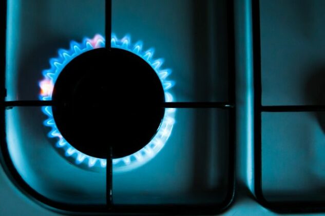 По-евтин газ през март: КЕВР намали цената до 32,60 евро/MWh