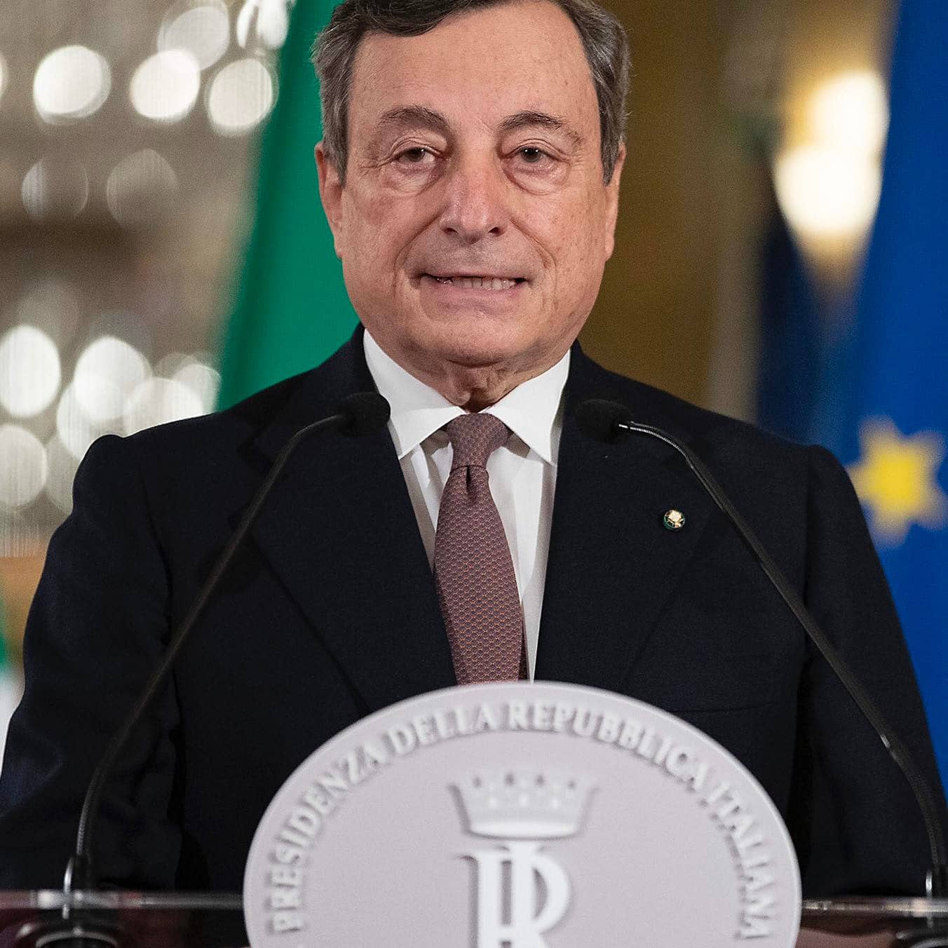 Италианският премиер Драги подаде оставка след разпадането на ...