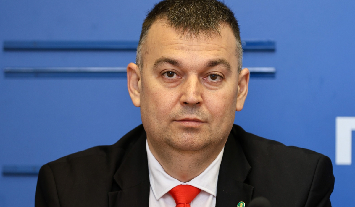 Емил Янков Новата власт е мащеха за българите но за корупцията тя е майка