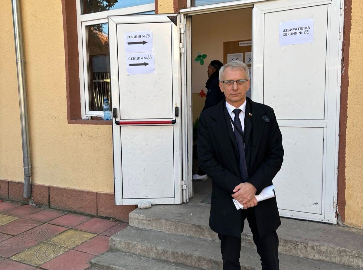 Николай Денков за изборите в Пазарджик: Мафиотите купуват гласове и ...